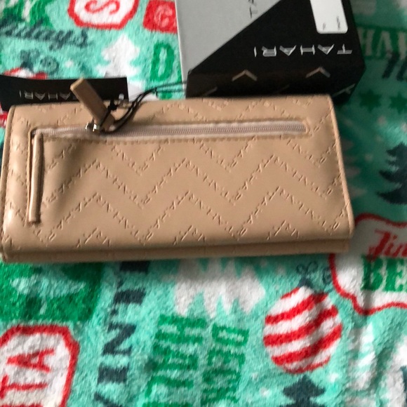 Tahari | Bags | Tahari Identity Card Protection Logo Wallet | Poshmark
